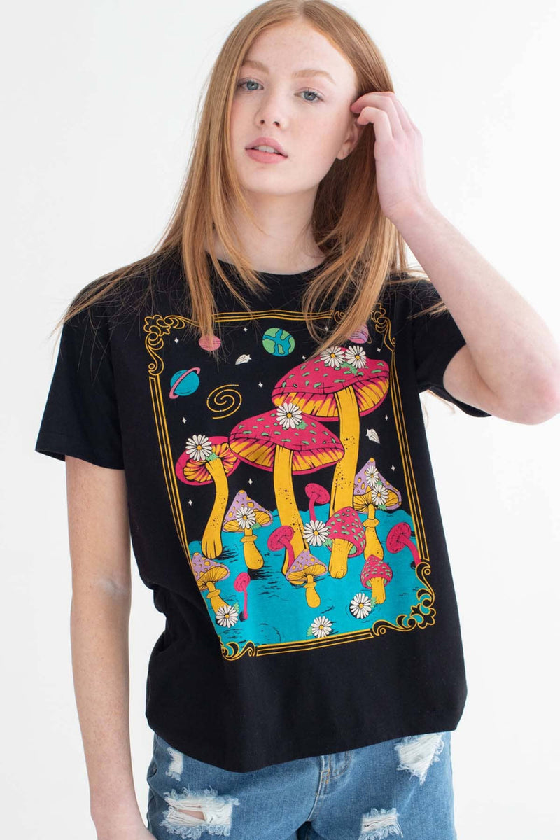 Stay Trippy Alien Mushrooms T-Shirt – Ragstock