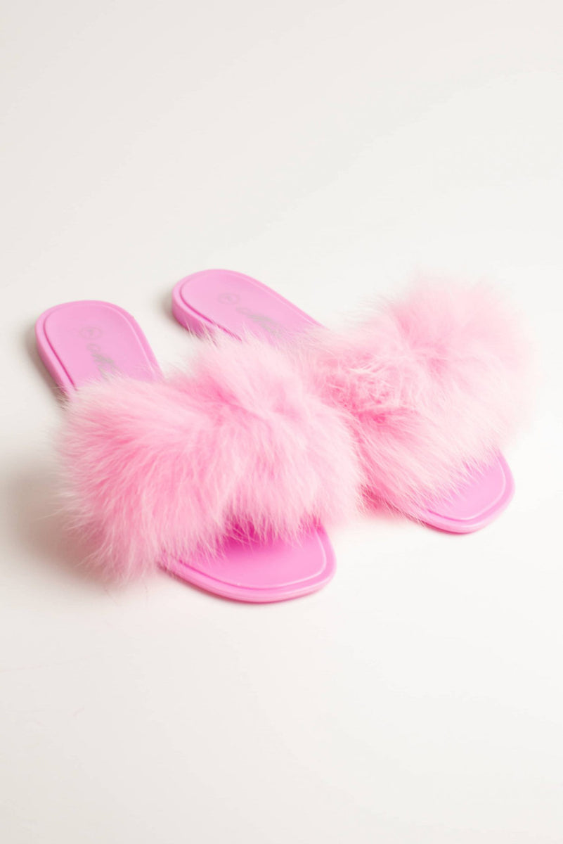 Pink Fluffy Slides – Ragstock